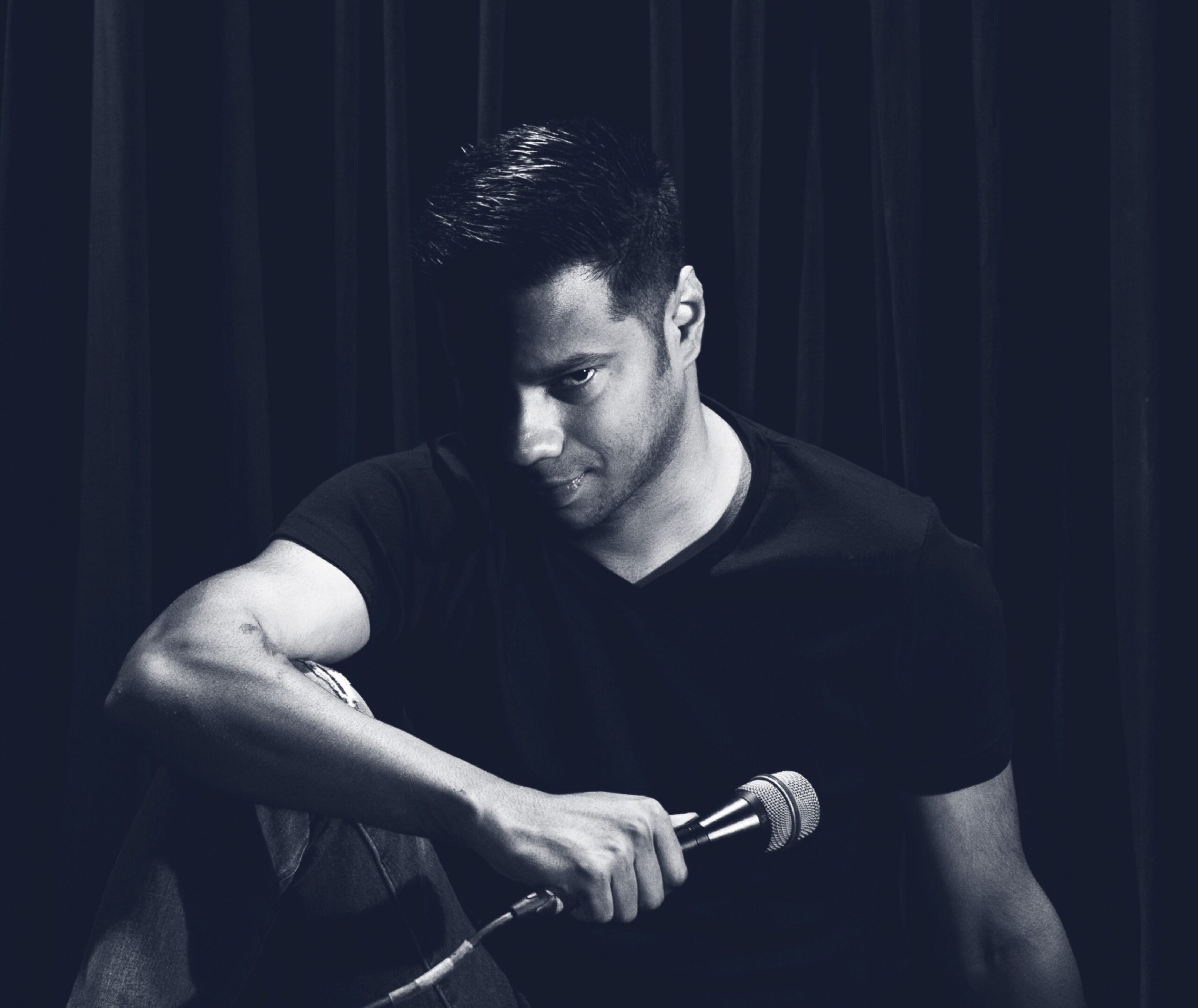 Daniel Fernandes: Shadows - Soho Theatre